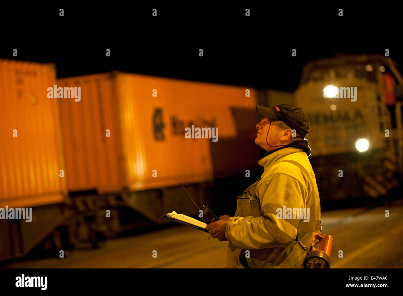 Night shift in container ports Stock Photo - Alamy
