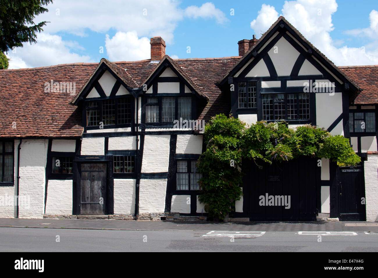 Midland half timbered building buildings hi-res stock photography and ...