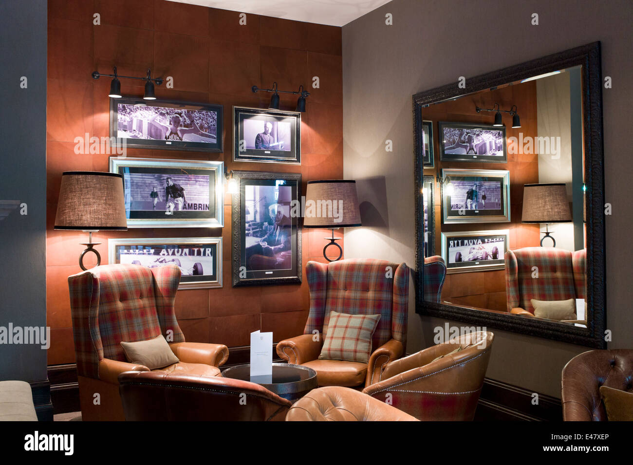 Scottish pub interior hi-res stock photography and images - Alamy