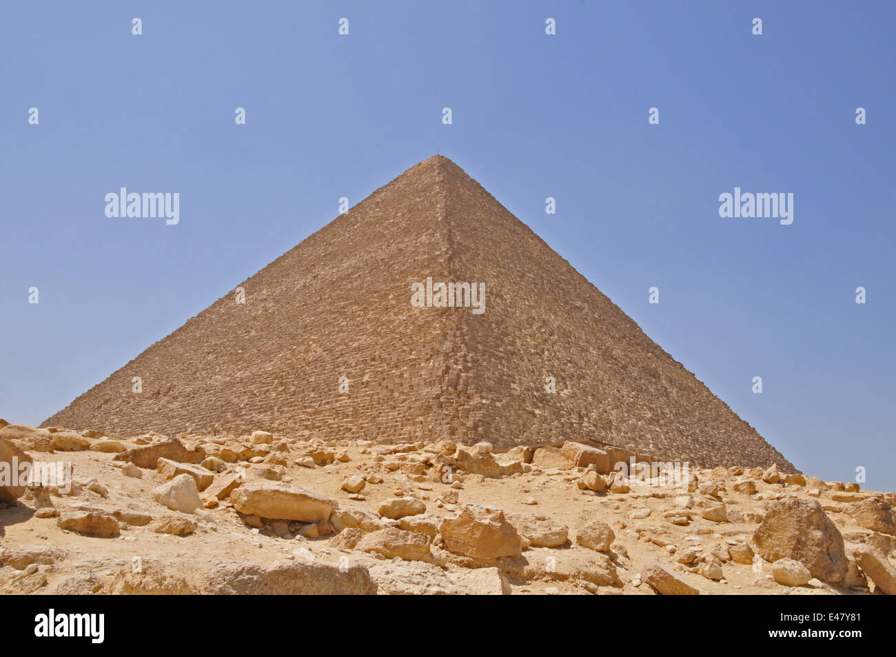 Ancient giza rubble hi-res stock photography and images - Alamy