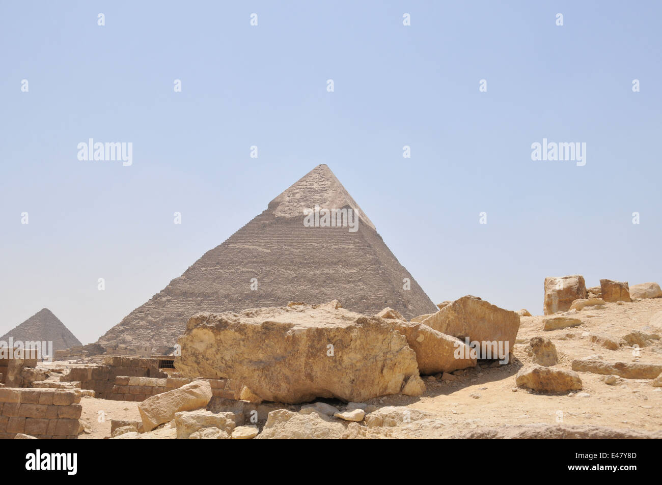 Ancient giza rubble hi-res stock photography and images - Alamy