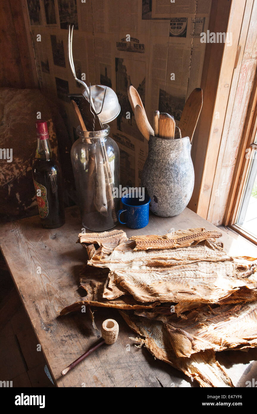 Smoking smoke tobacco pipes table at Fort Saint St James National ...