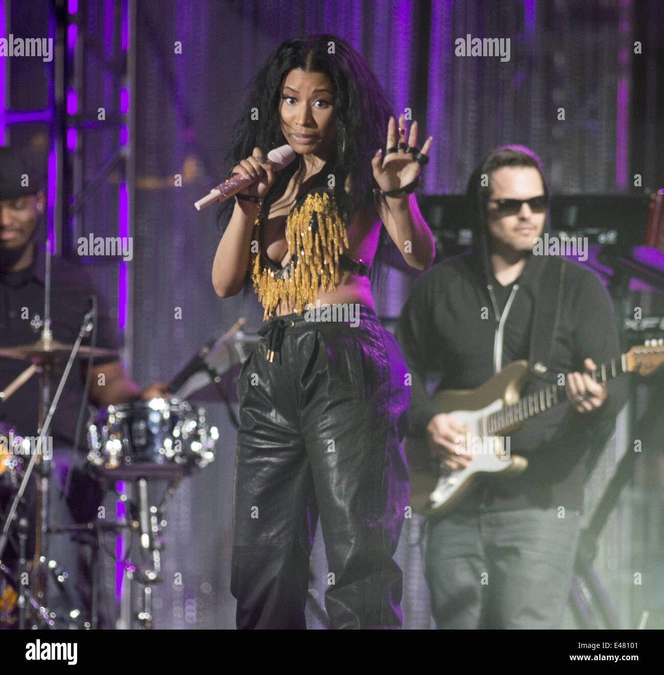 Nicki minaj performing live in hi-res stock photography and images - Alamy