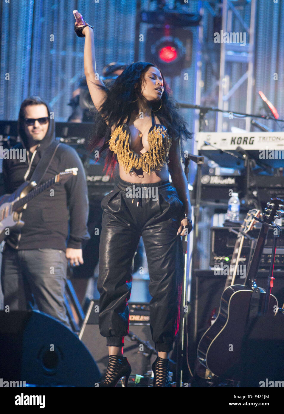 Nicki minaj performing live in hi-res stock photography and images - Alamy
