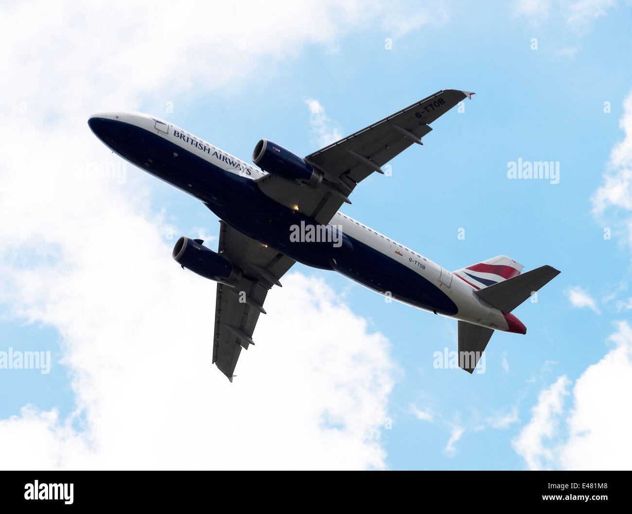 Ba airbus a320 jet airliner hi-res stock photography and images - Alamy