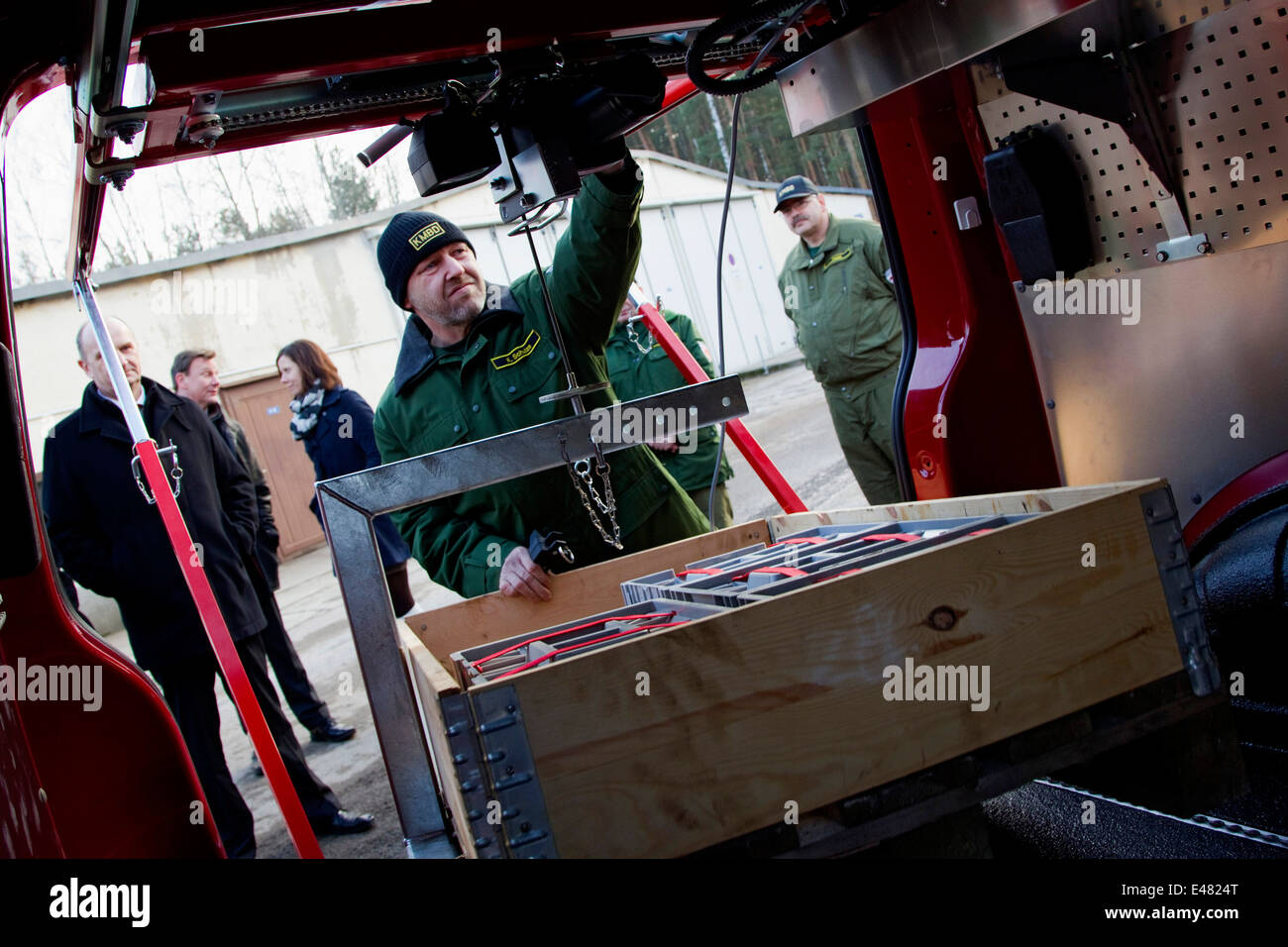 Police recovery vehicle hi-res stock photography and images - Alamy