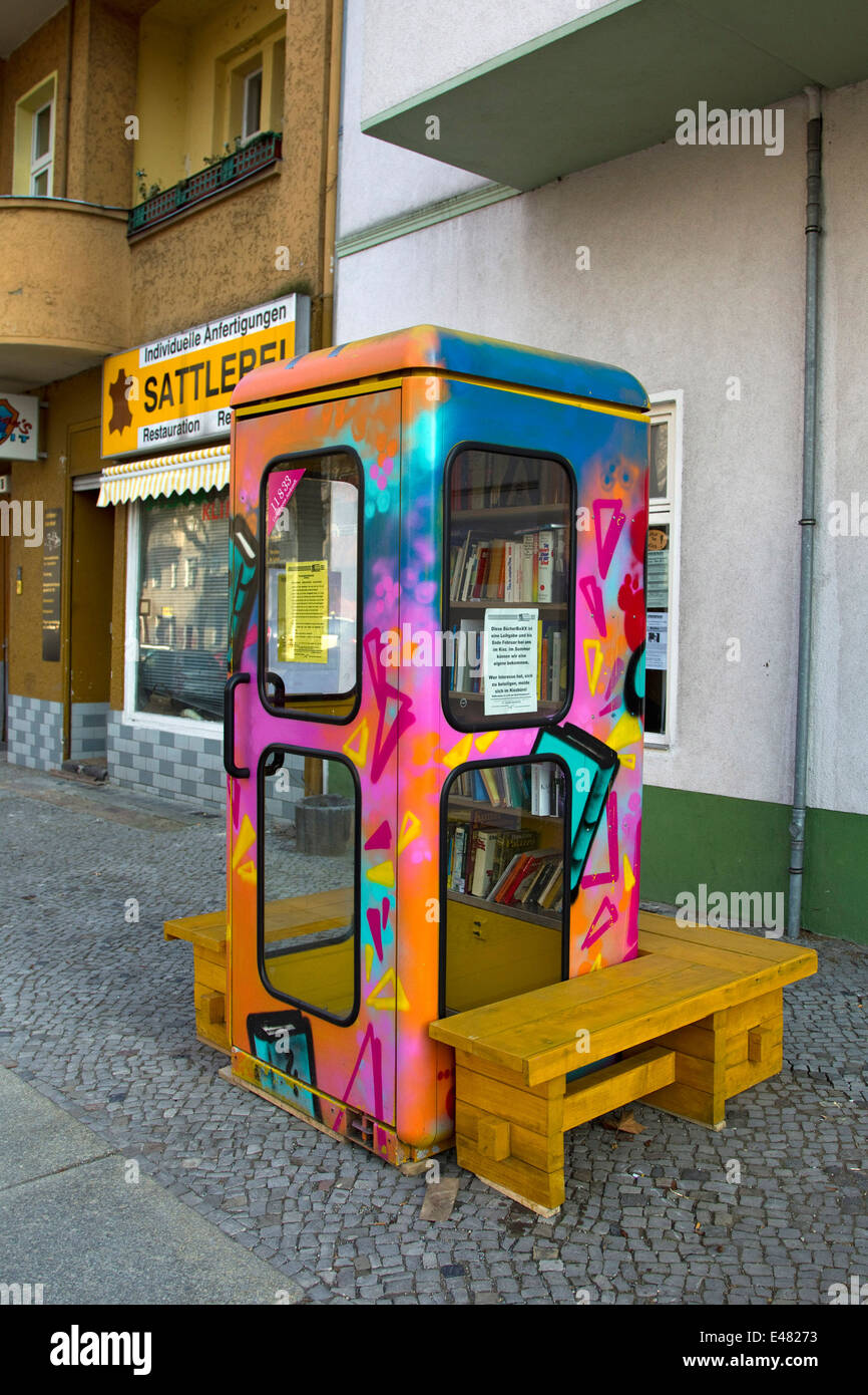 Booth library hi-res stock photography and images - Alamy