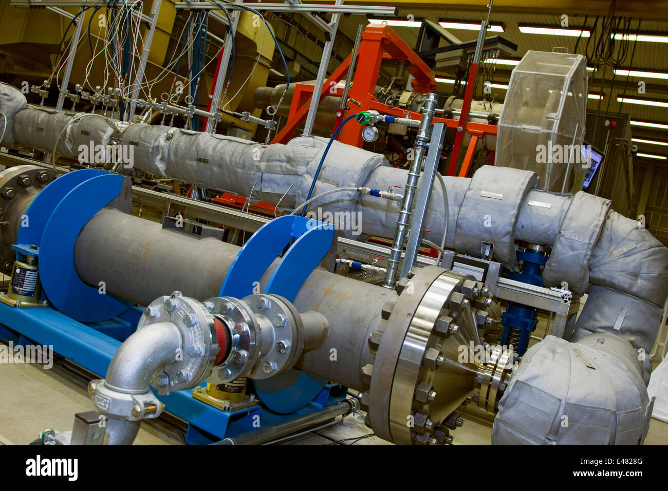 Aircraft engine test stand hi-res stock photography and images - Alamy