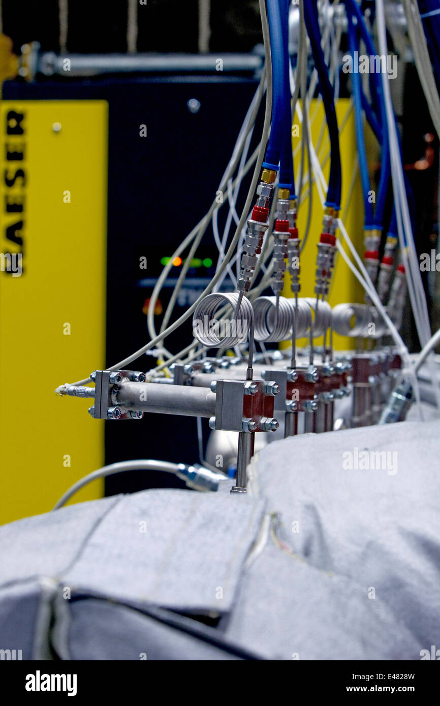 Aircraft engine test stand hi-res stock photography and images - Alamy