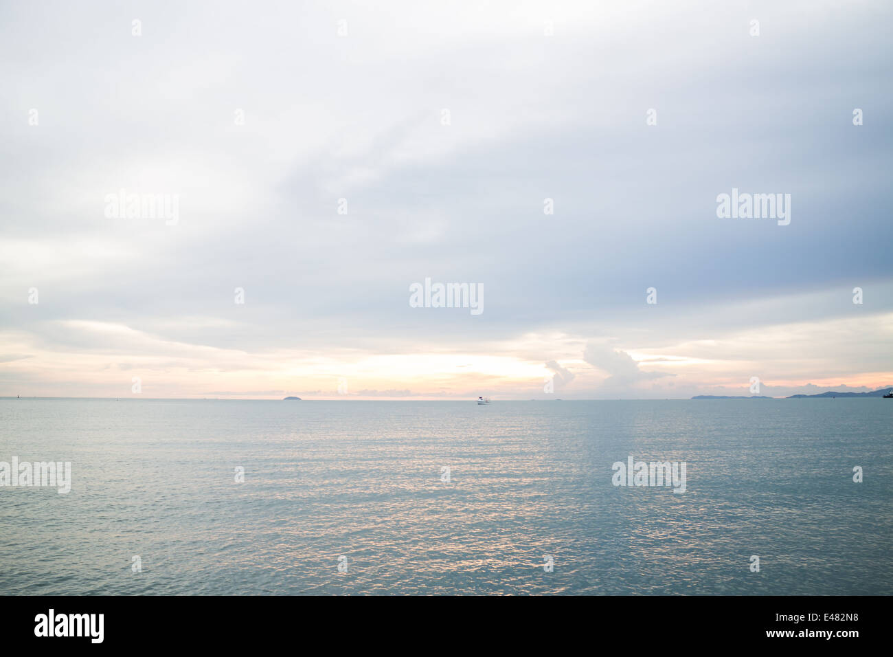 Relaxing deep blue sea view, stock photo Stock Photo - Alamy