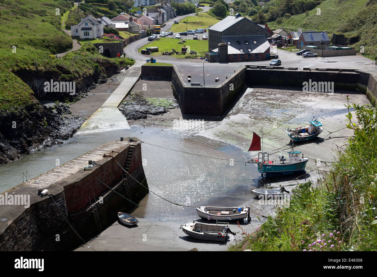 The harbour, Porthgain, Pembrokeshire Stock Photo - Alamy