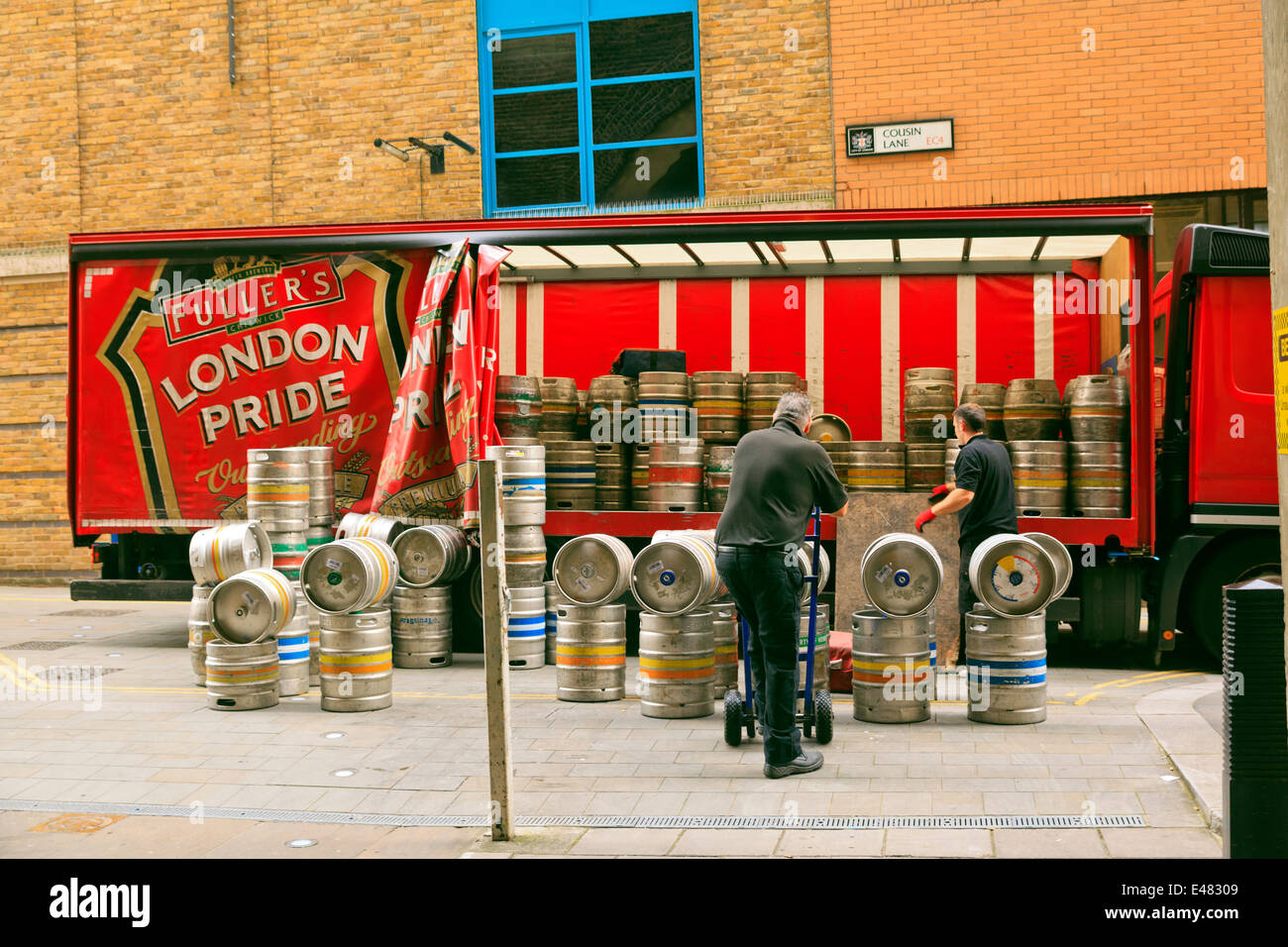 Barrow of beer hi-res stock photography and images - Alamy