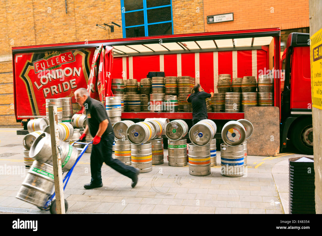 Barrow of beer hi-res stock photography and images - Alamy