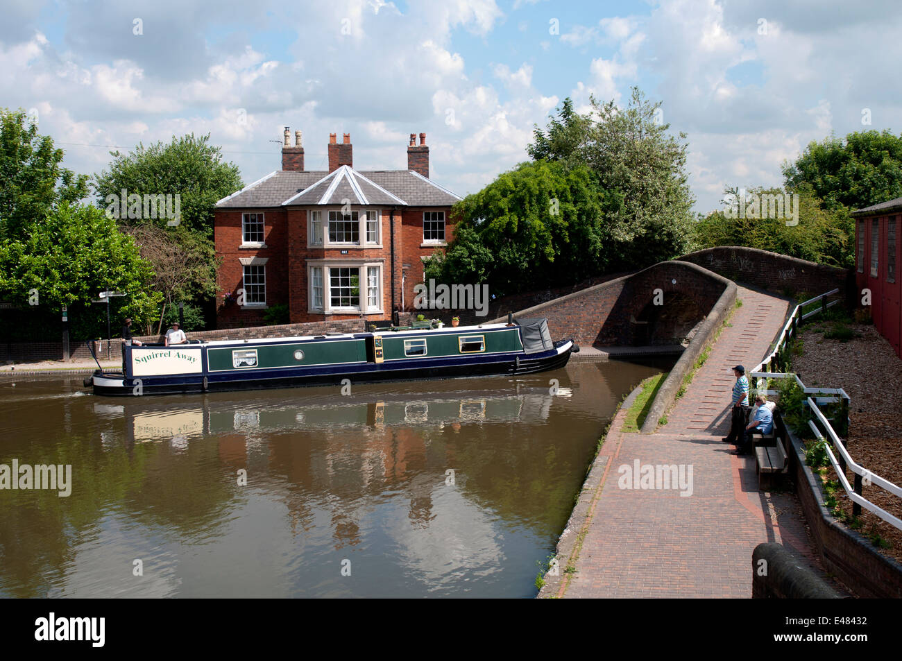 Boating on the coventry canal hi-res stock photography and images - Alamy