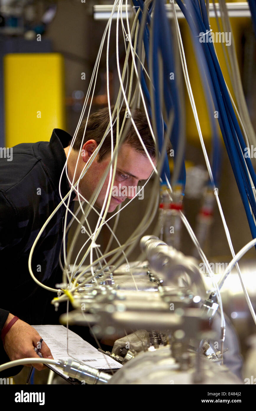 Aircraft engine test stand hi-res stock photography and images - Alamy