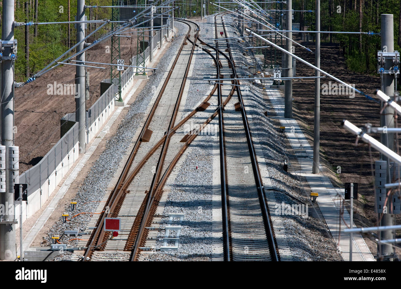 Railway overhead wiring hi-res stock photography and images - Alamy
