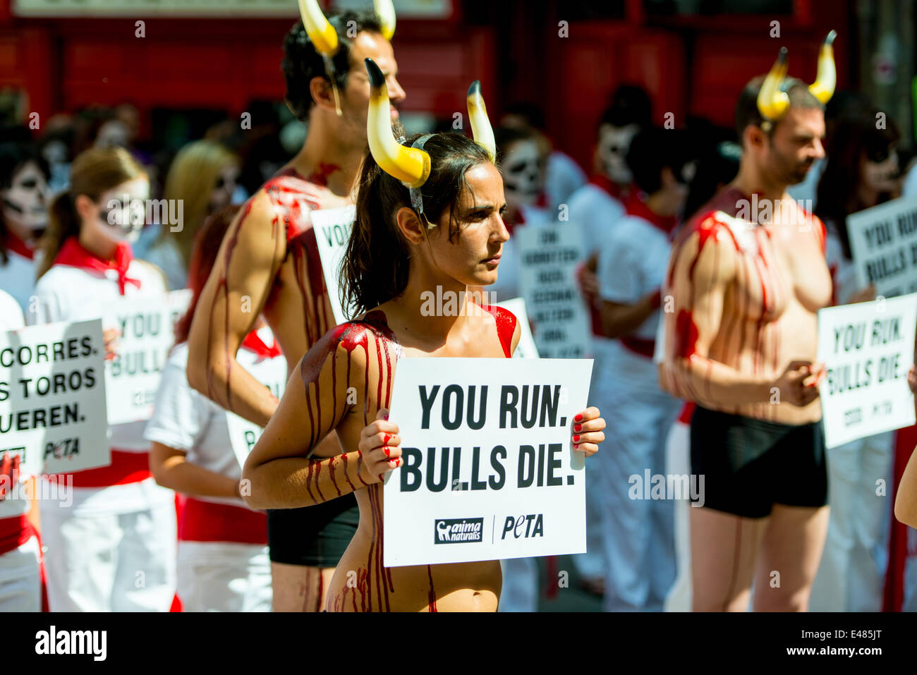5th pamplona bull run hi-res stock photography and images - Alamy