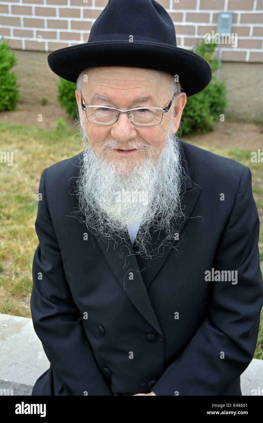 Portrait of a rabbi hi-res stock photography and images - Alamy