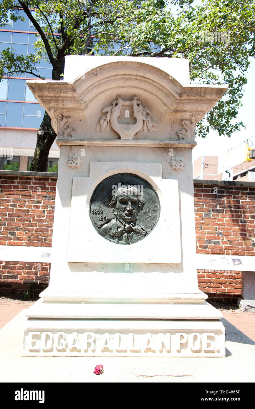 Edgar allan poe baltimore hi-res stock photography and images - Alamy