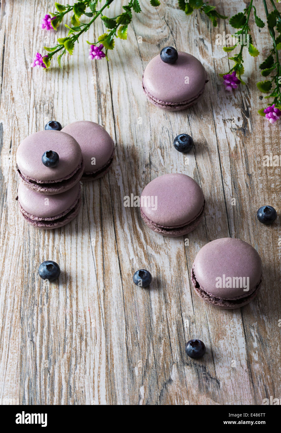 Purple macaroon hi-res stock photography and images - Alamy