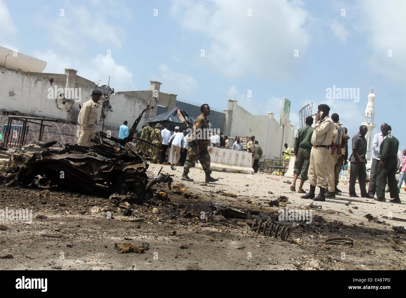Somali parliament building hi-res stock photography and images - Alamy