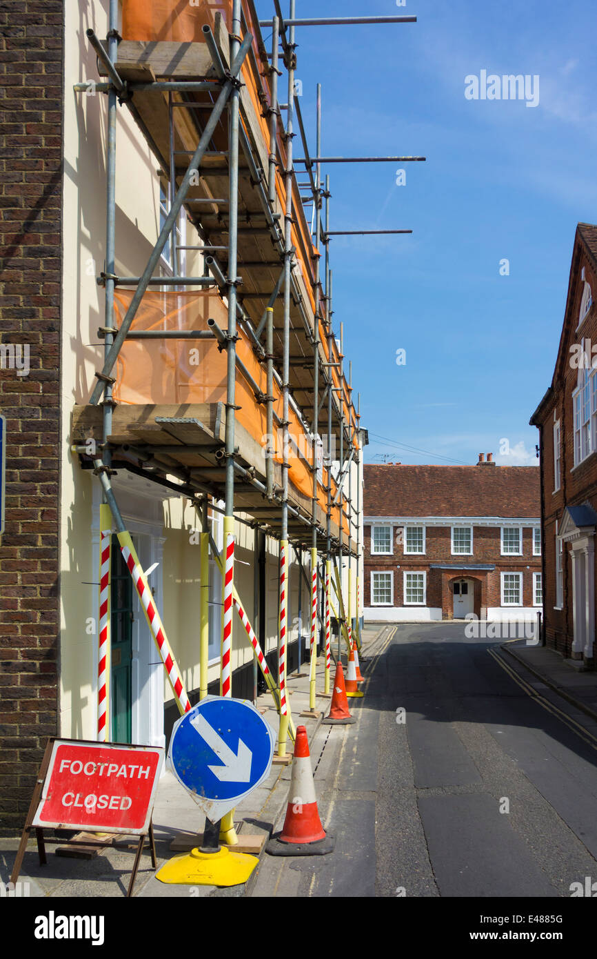 Scaffolding erected hi-res stock photography and images - Alamy