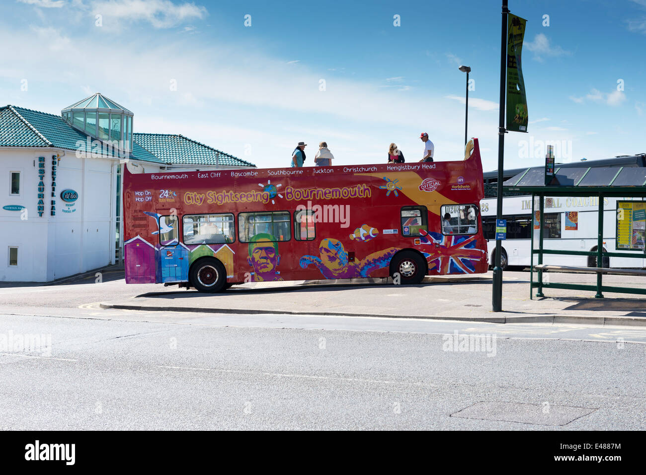 Open topped tourist bus hi-res stock photography and images - Alamy