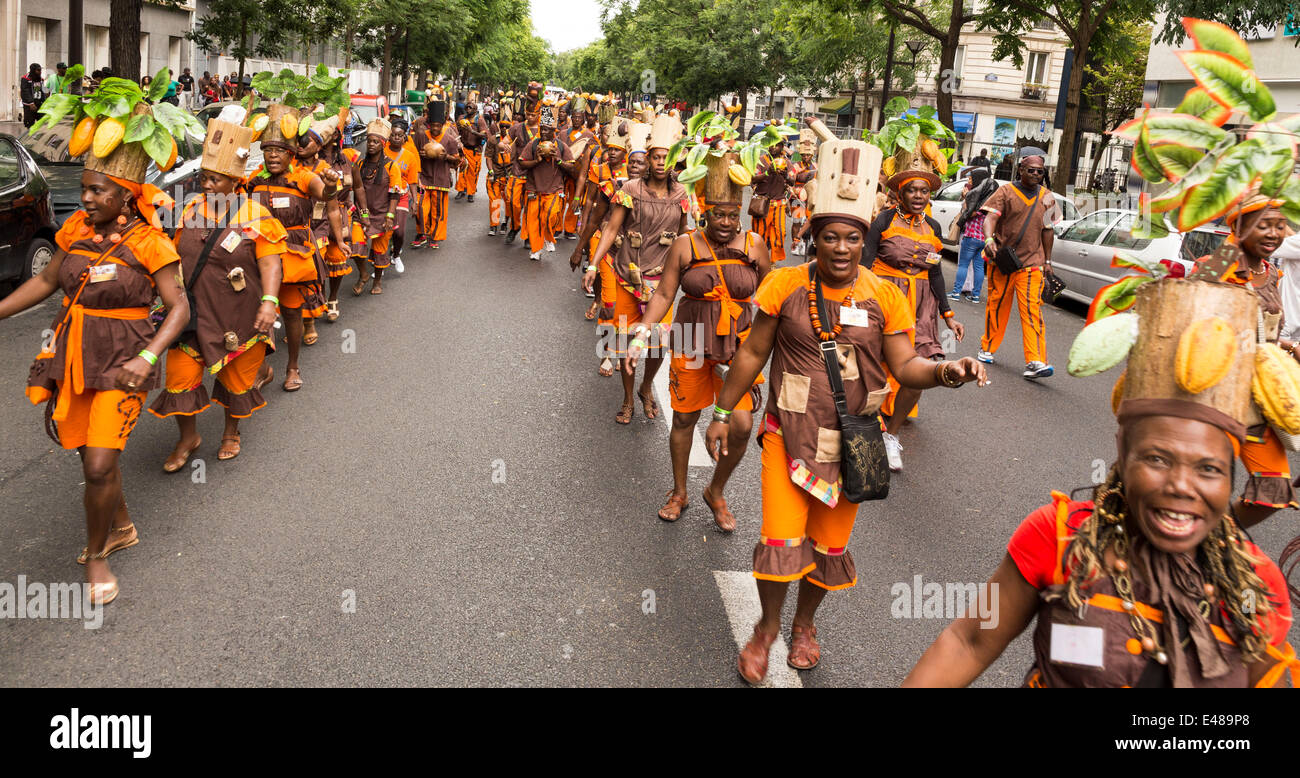 Paris, France. July 5th 2014. Guadeloupe float during the Carnival ...