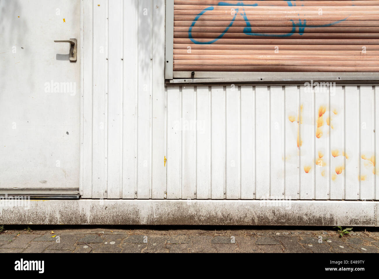 Old shack interior background hi-res stock photography and images - Alamy