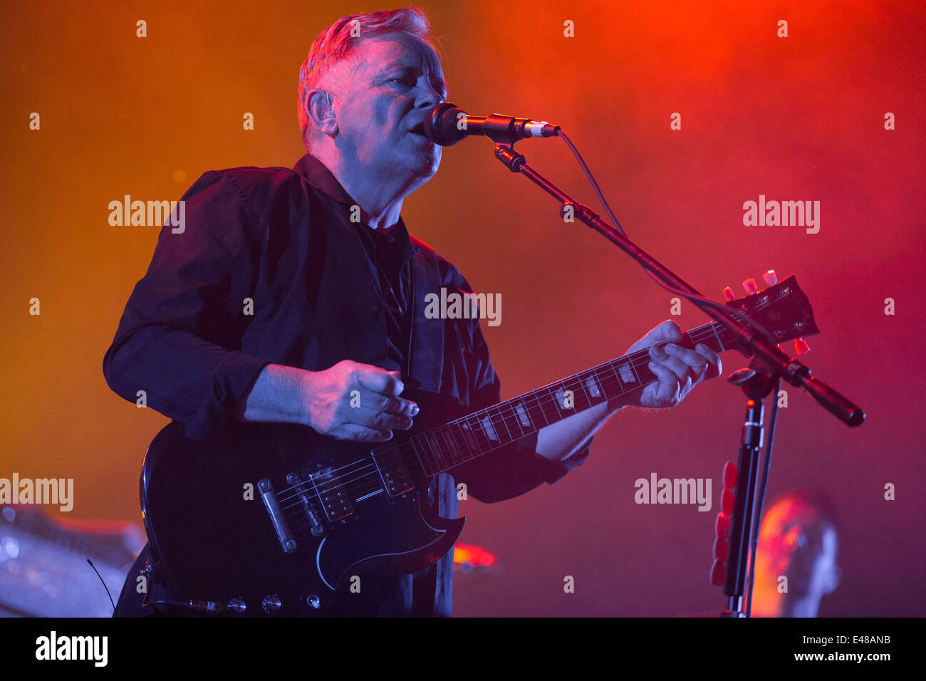 New order sumner hi-res stock photography and images - Alamy