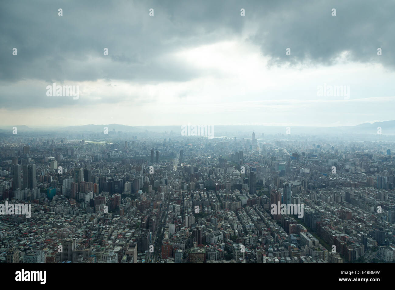 Urban sprawl aerial asia hi-res stock photography and images - Alamy