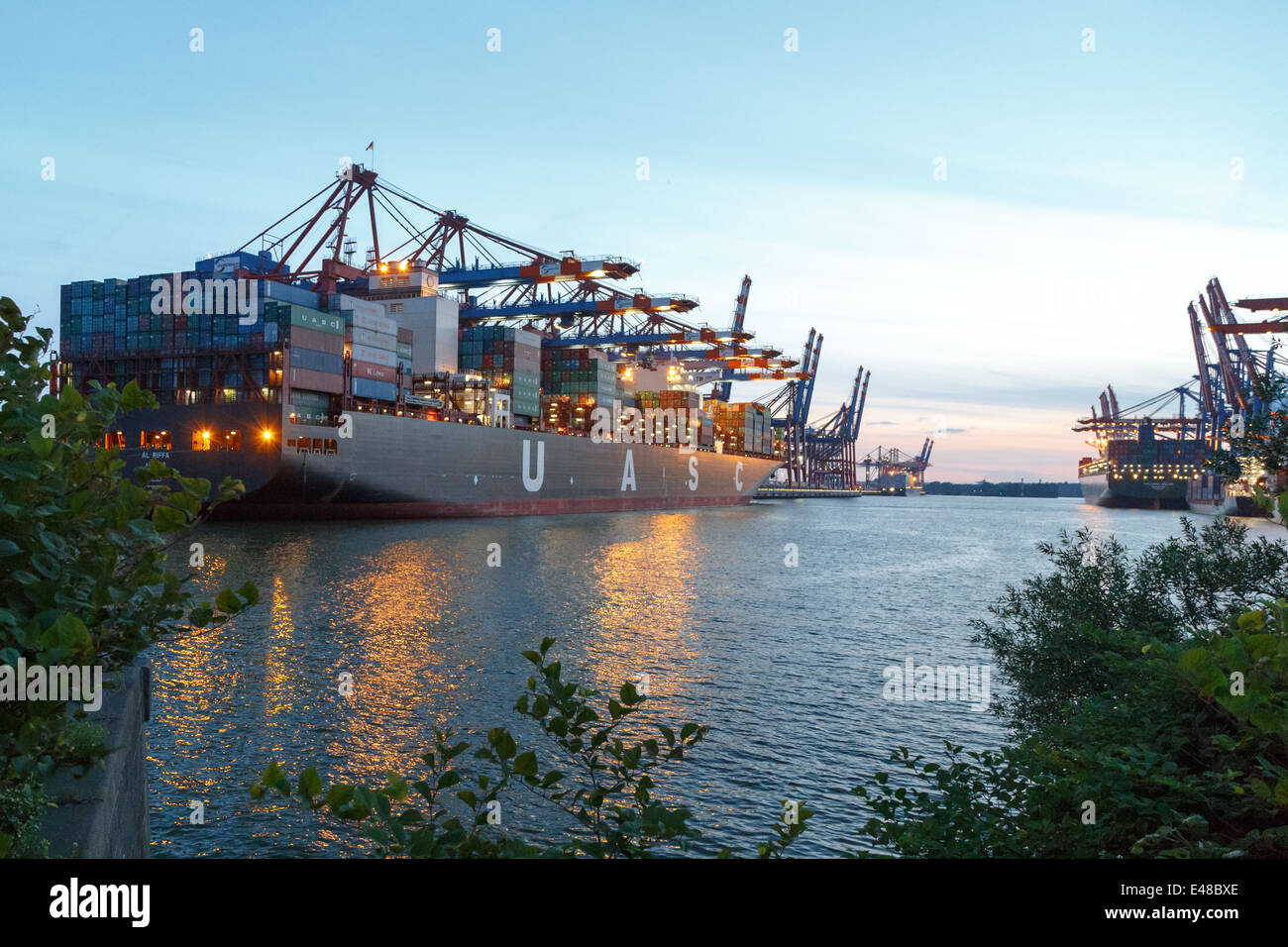 Ships at the Eurogate and Burchardkai container terminals in the port ...