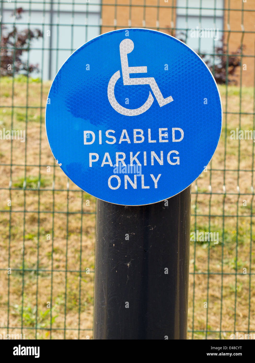 Disabled parking sign Stock Photo - Alamy