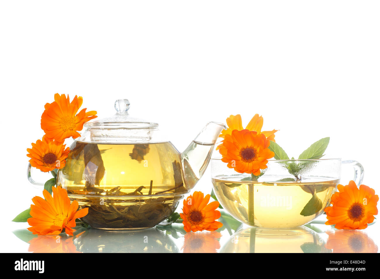 Calendula tea in a cup Stock Photo - Alamy