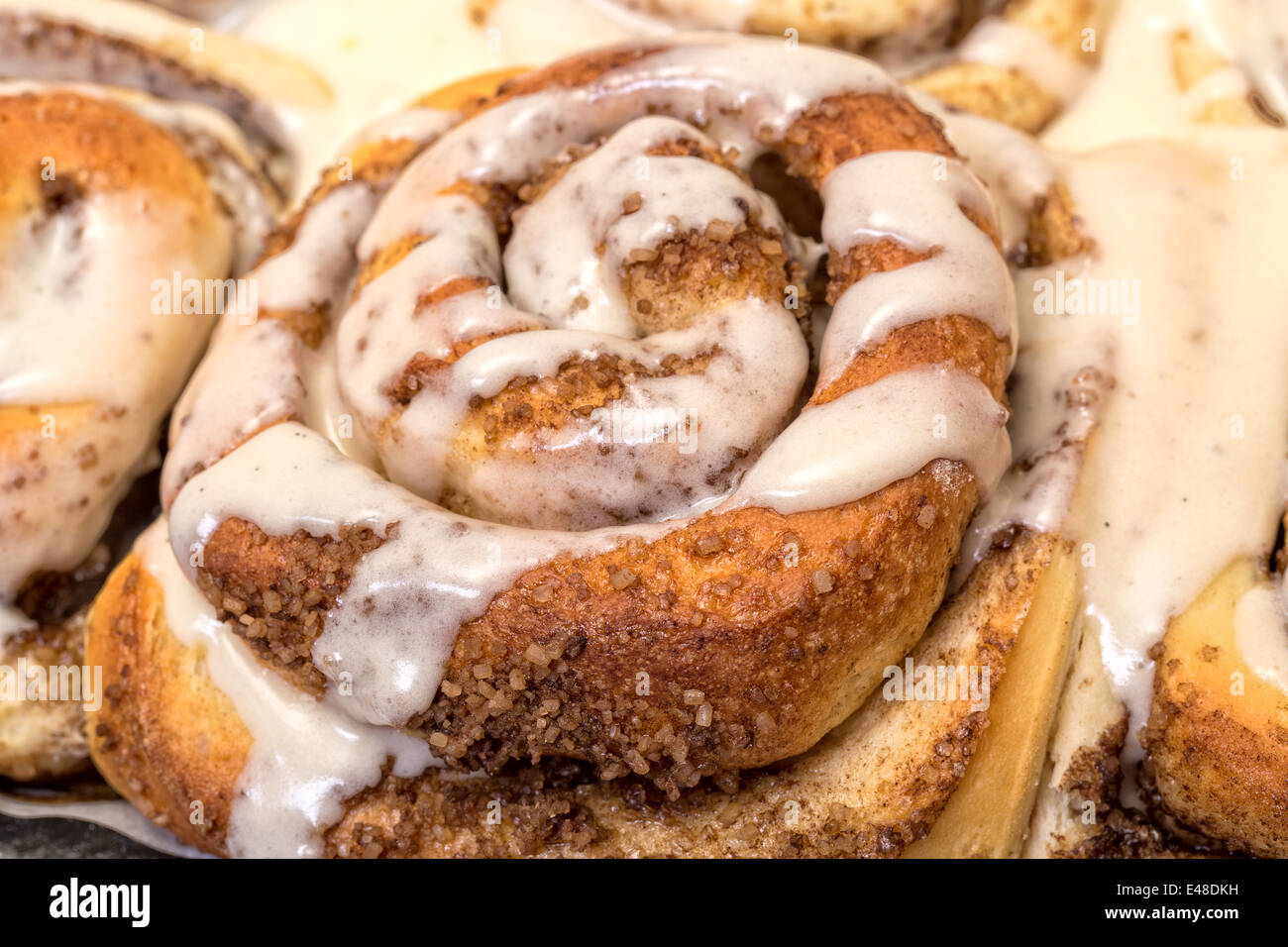 Glazed cinnamon buns hi-res stock photography and images - Alamy