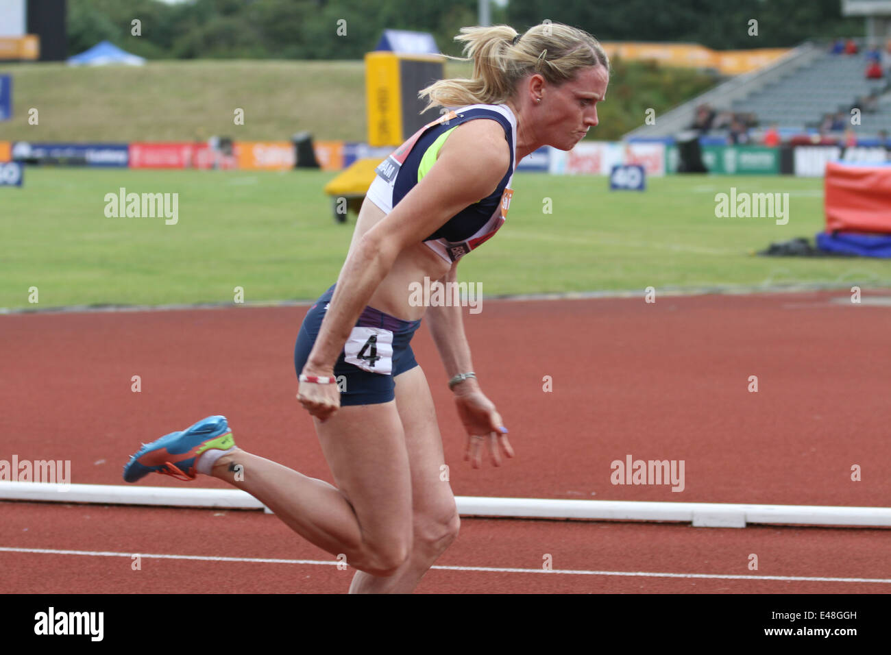 400m hurdles hi-res stock photography and images - Alamy