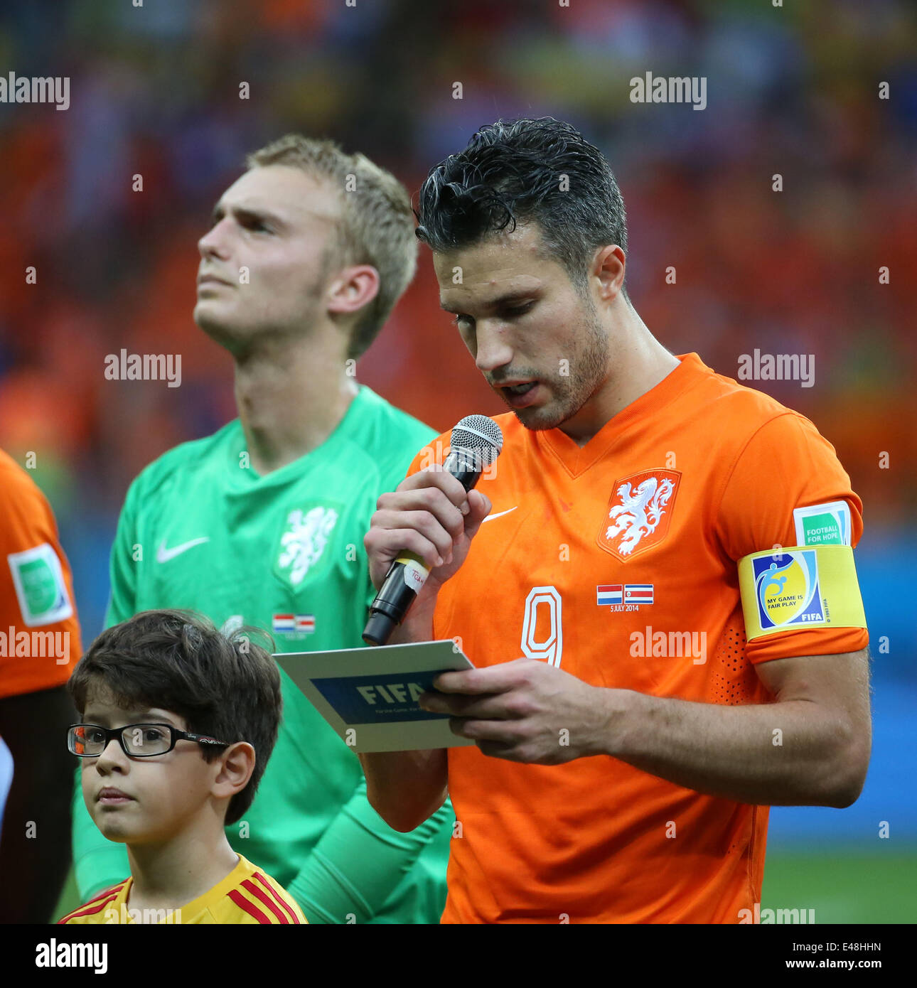 Robin Van Persie Header Cape