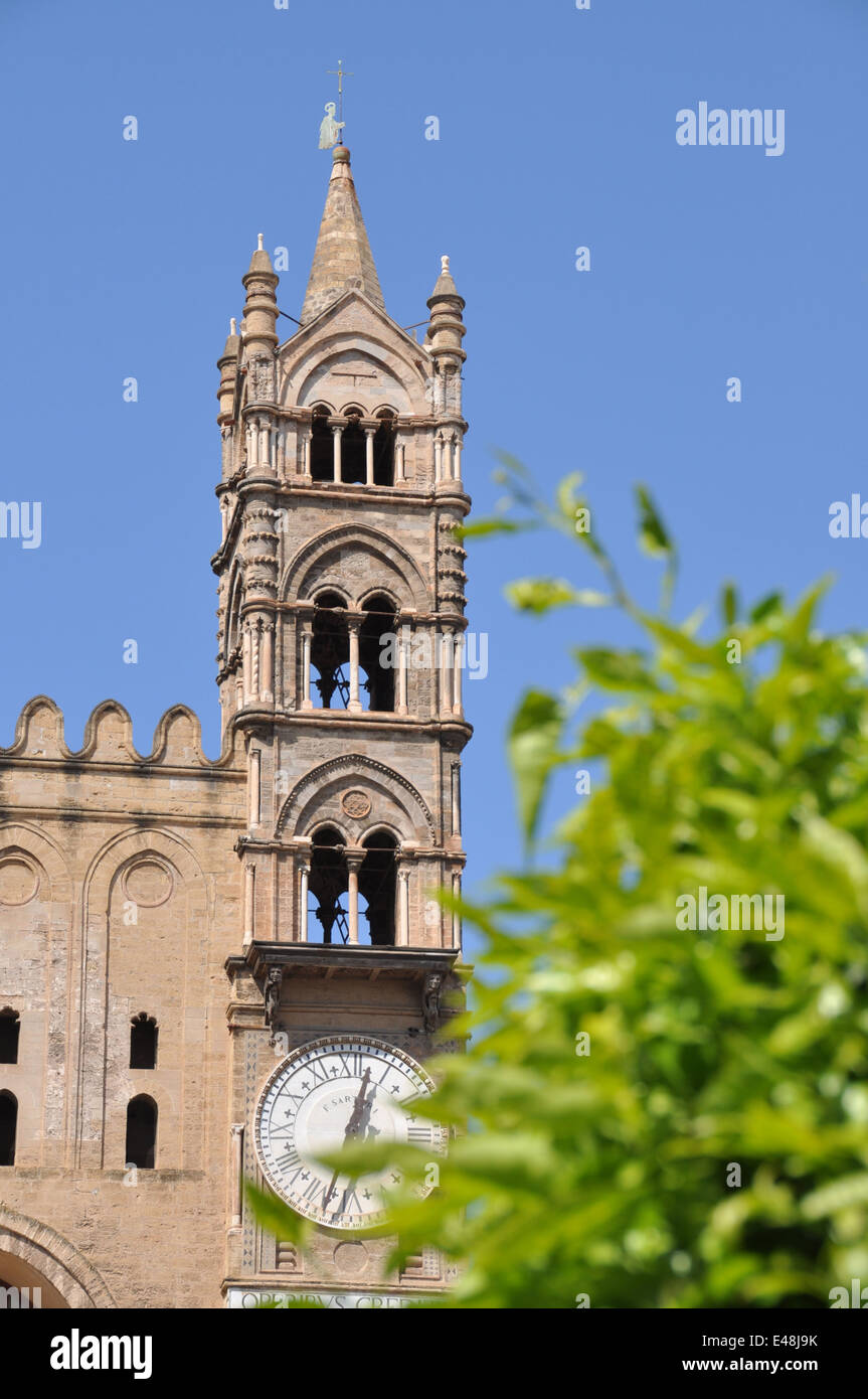 Palermo sculptures hi-res stock photography and images - Alamy
