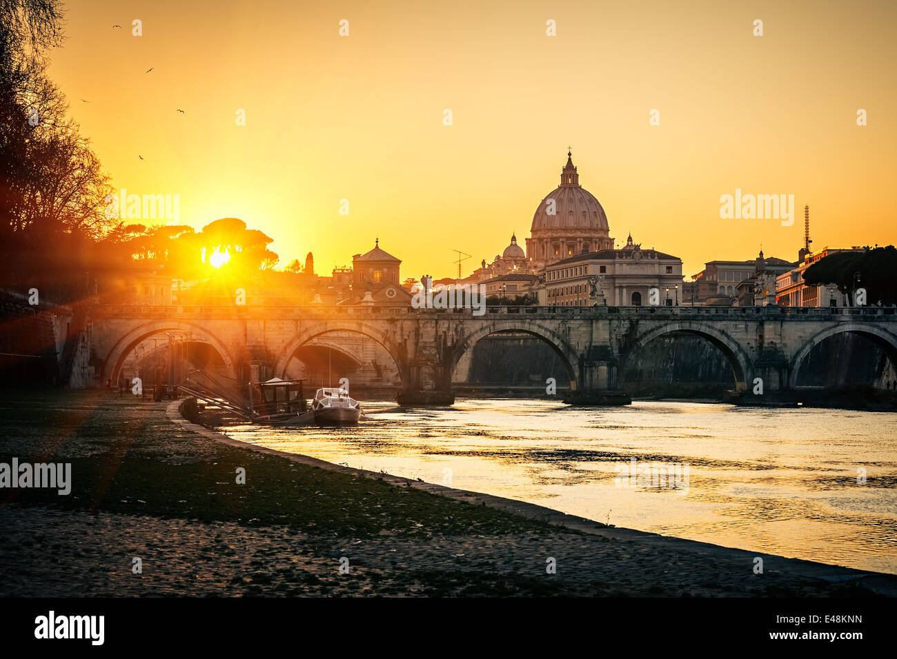 Rome sunset hi-res stock photography and images - Alamy