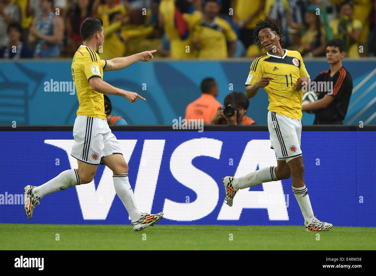 James rodriguez 2014 uruguay hi-res stock photography and images - Alamy