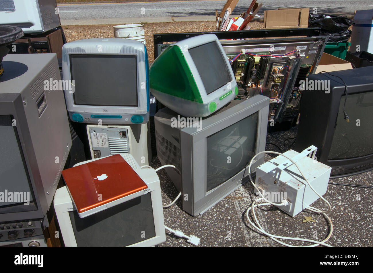 Electronic waste recovery hi-res stock photography and images - Alamy