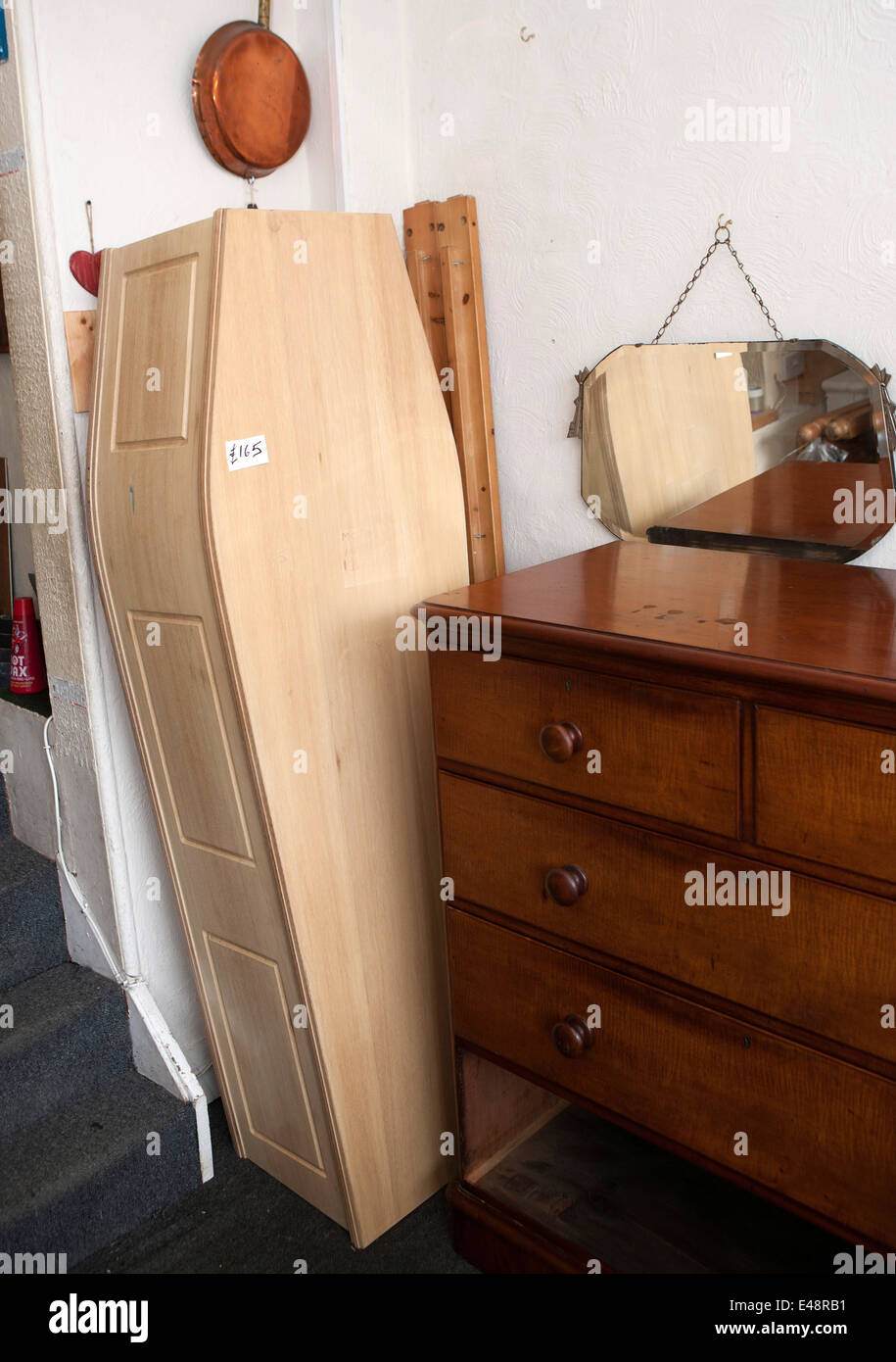 Coffin shop hi-res stock photography and images - Alamy