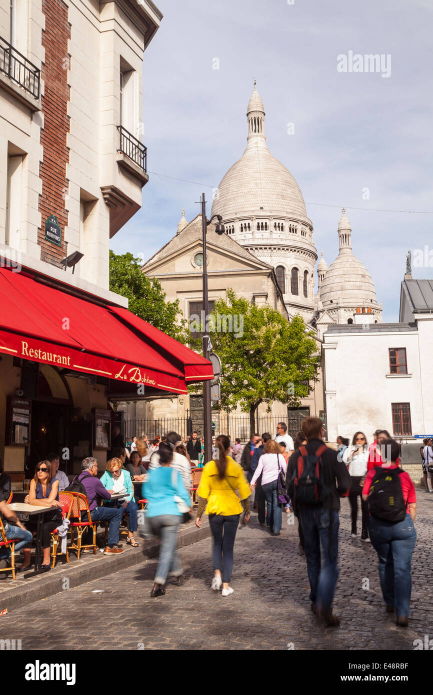 Place du Tertre or Painter's Square, Paris Stock Photo - Alamy