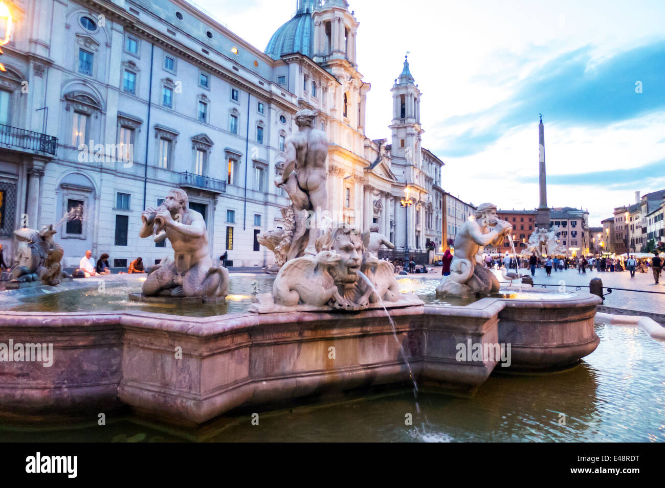 Piazza rome sunset hi-res stock photography and images - Alamy