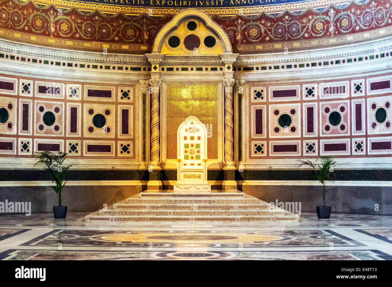 The apse of St John Lateran cathedral in Rome. The Papal Cathedra ...