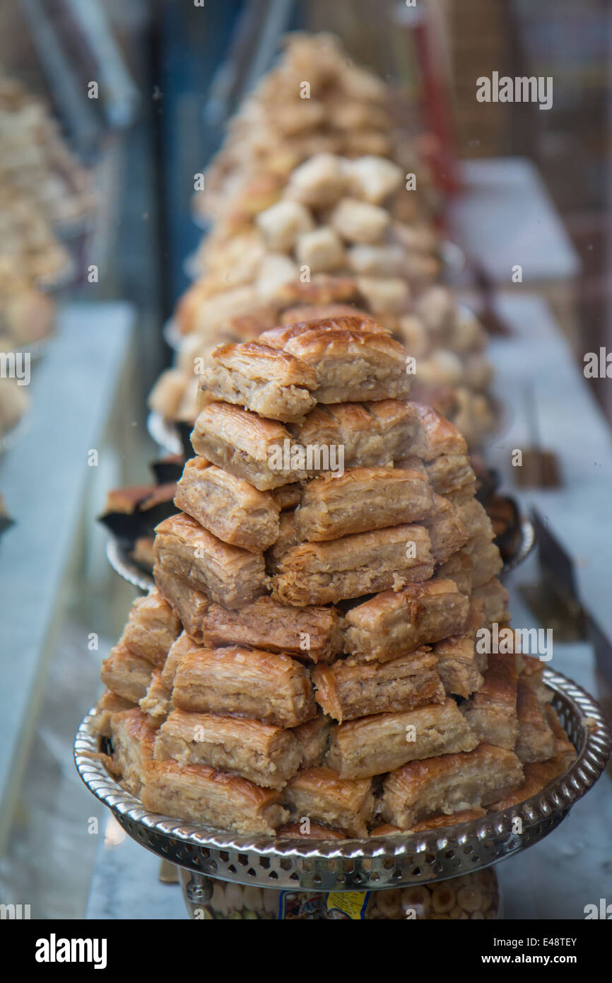Baklava shop hi-res stock photography and images - Alamy