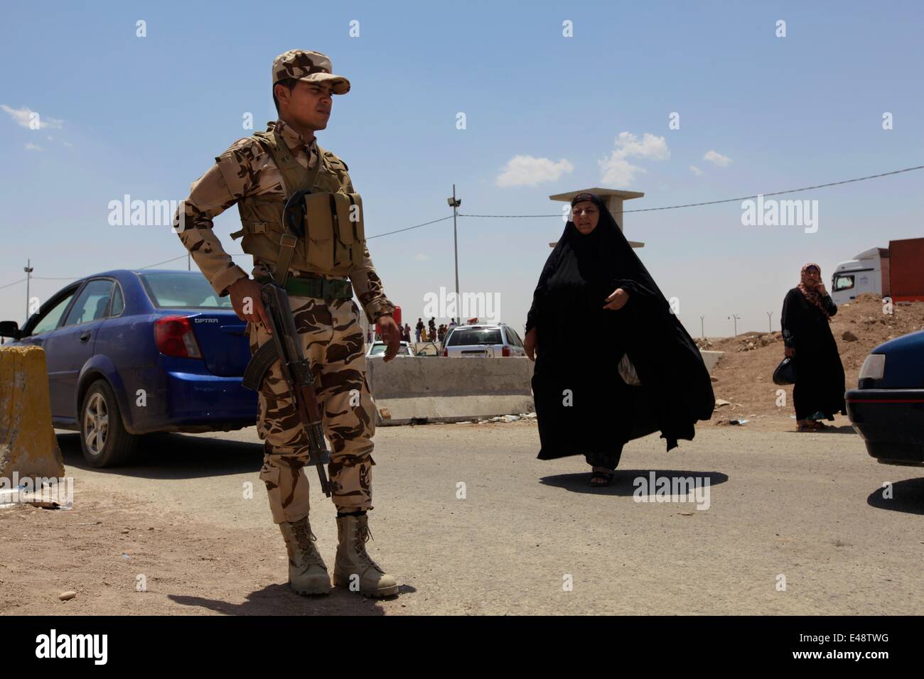 Security checkpoint erbil hi-res stock photography and images - Alamy
