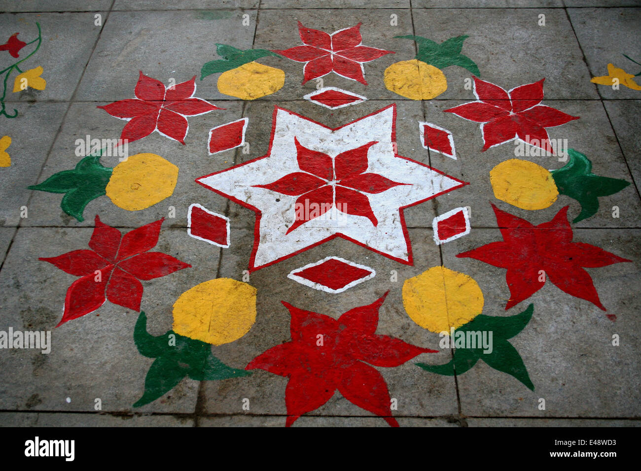 Rangoli pattern outside hindu temple hi-res stock photography and ...