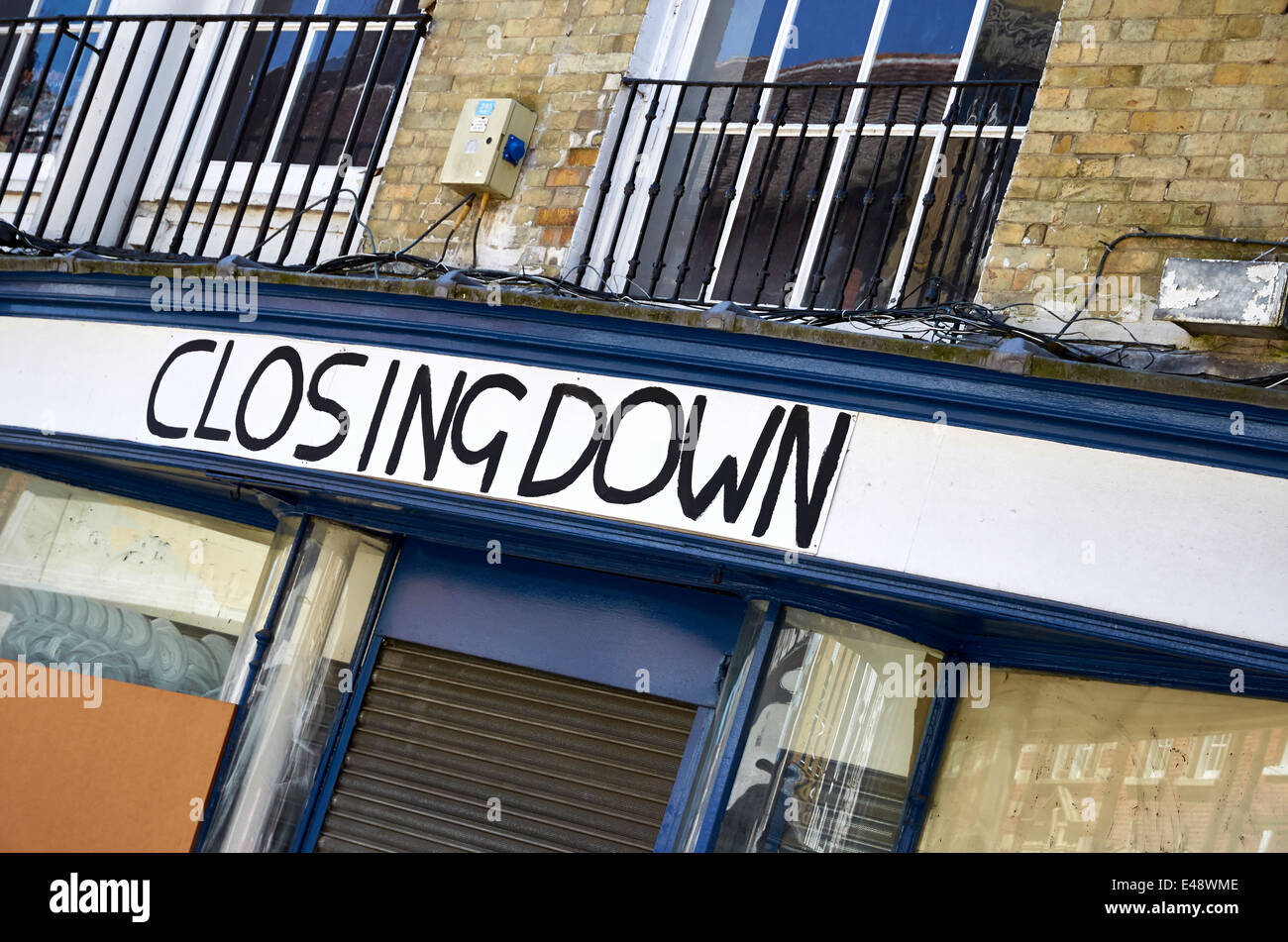 Closing down sign hi-res stock photography and images - Alamy