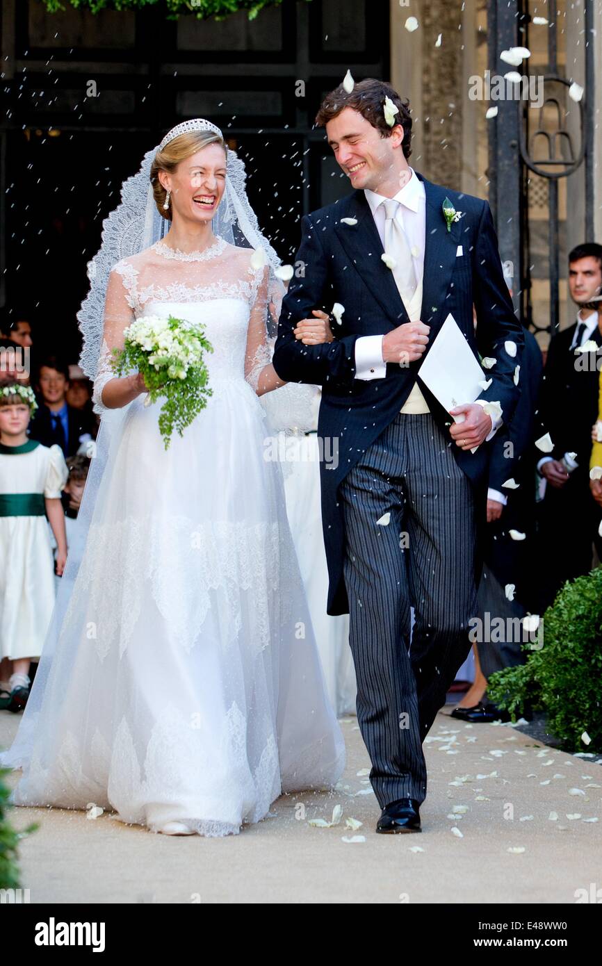 Belgian Prince Amedeo and his wife Princess Elisabetta leave the ...